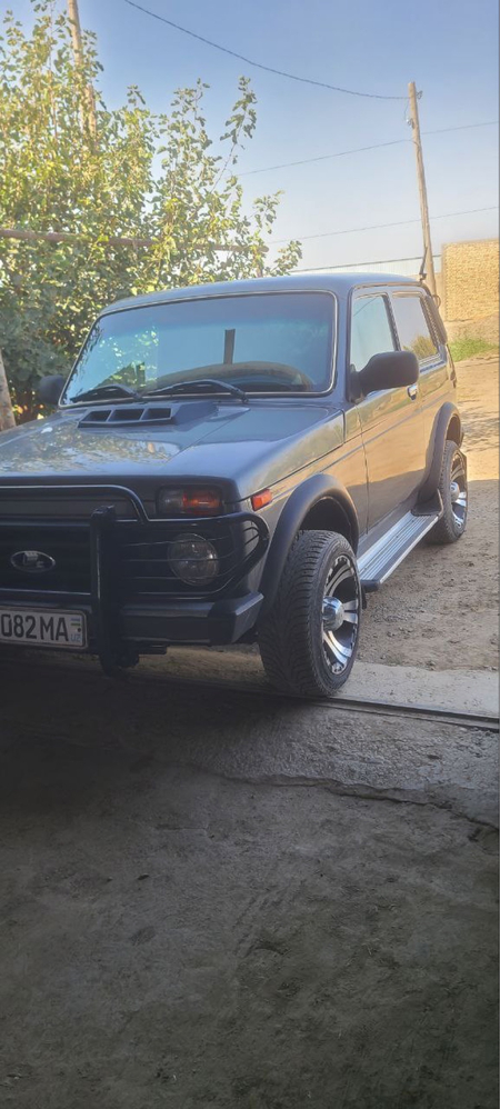 Lada Niva sotiladi