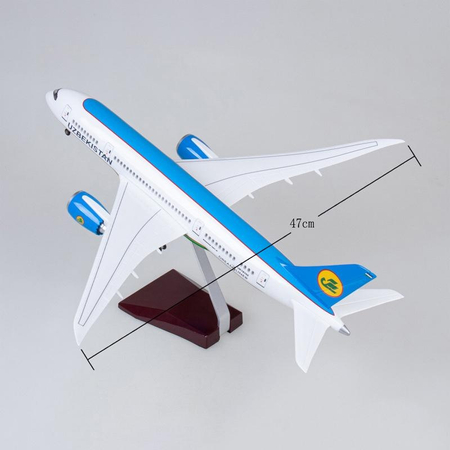 Модель самолета Boeing 787 Uzbekistan Airways