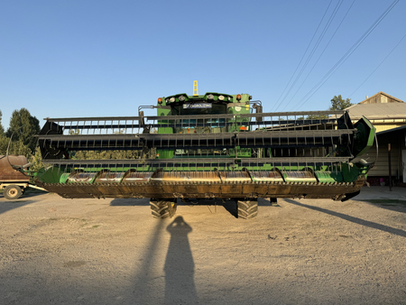 Зерноуборочный комбайн John Deere W430