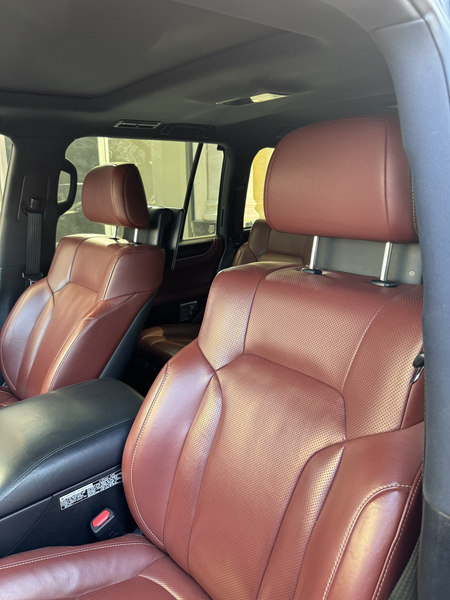 Продаётся Lexus LX 570