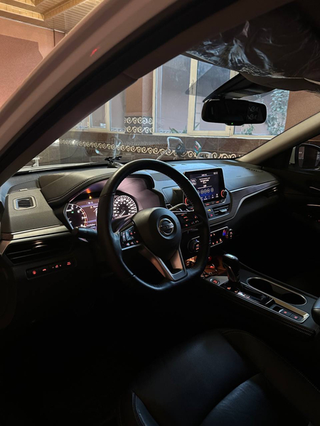 Nissan Altima sotiladi