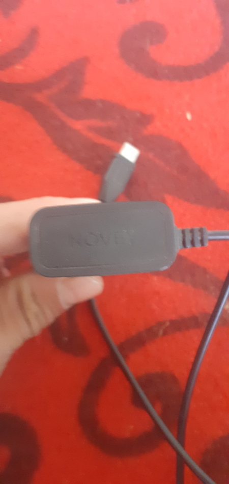 NOVEY 105c sotiladi narxi 230 ming karopka va zaryadchik(radnoy) bilan