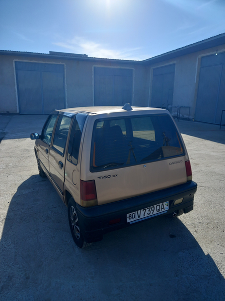 Tiko avtomashinasi sotiladi