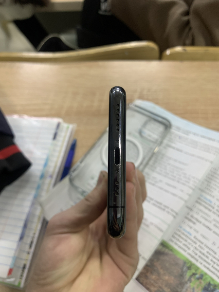 iPhone 11 pro 256gb 72% LL/A karobka yoq garantya talon bor aybi yoq
