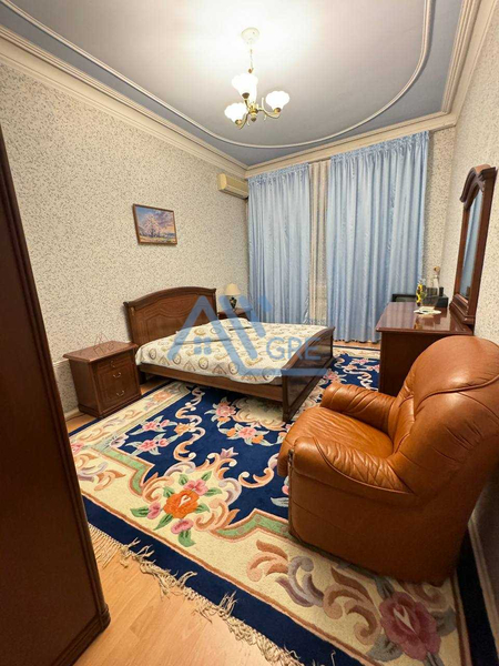 Попугайчики !Чехова ул.Фидокор,кафе 