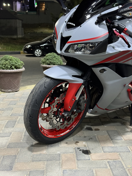 Honda SBR 600RR Yili-2011
