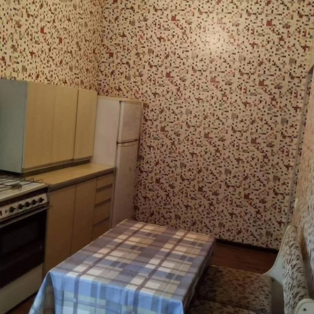 Своя квартира КАРАСУ-6 Авайхон базарчик 19Б