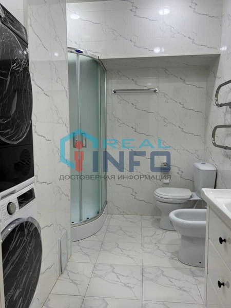 В аренду на ---Ц 2 (Олой) сдается 3-комнатная квартира
