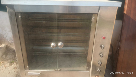 Grill apparat sotiladi Gril