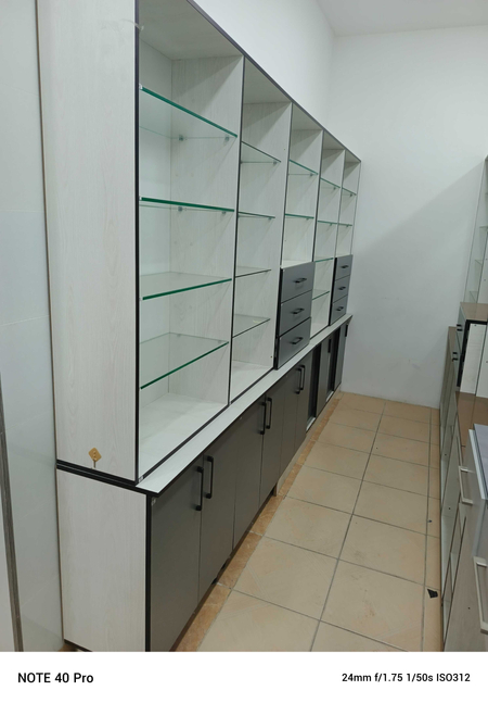 продается мебель для аптеки