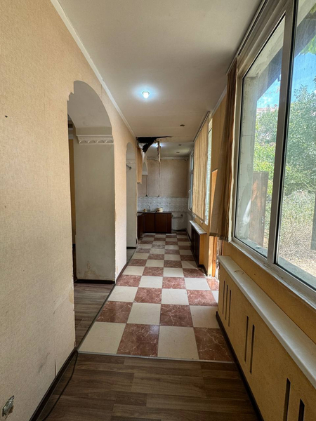Срочно горит! Продаётся под офис 80м² 3-х ком Юнусабад Ц-6 метро Минор
