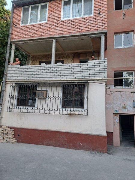 Балконга гишт терамиз, казирок решотка куямиз !