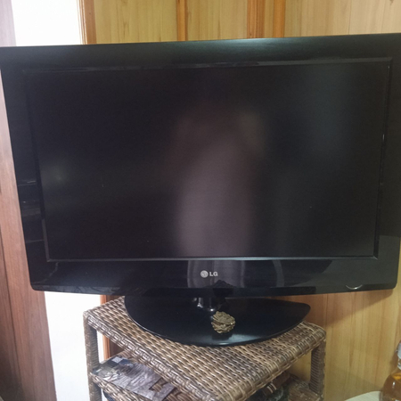 Подаётся Телевизор LG 32