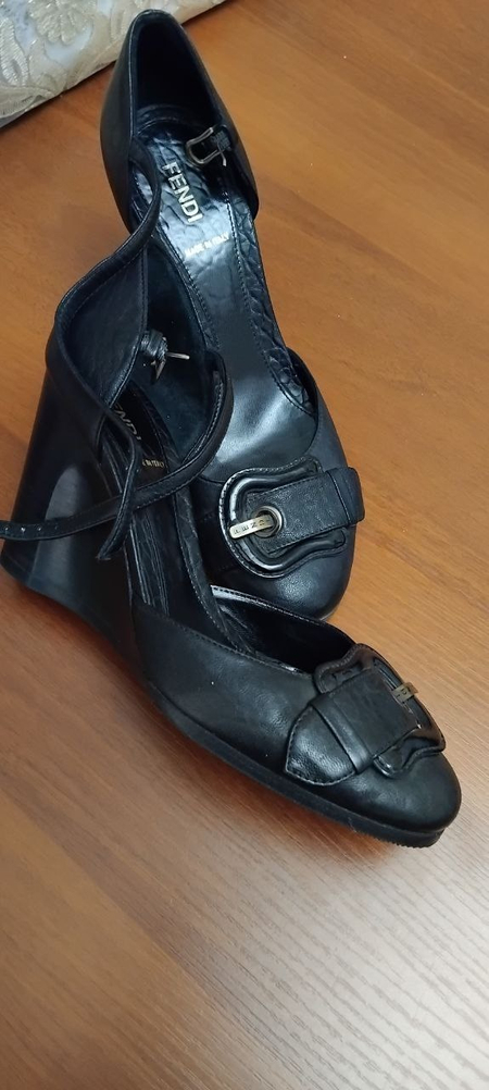 FENDI original tufli