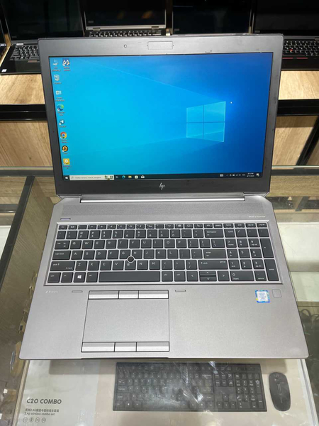 HP ZBook 15 Intel Core i7-8850H озу12гб 256ssd Nvidio Quadro P2000