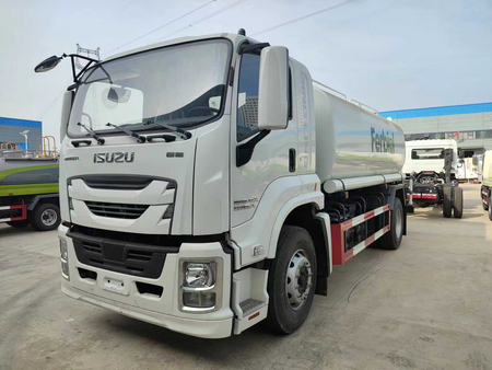 ISUZU 15куб водовоз
