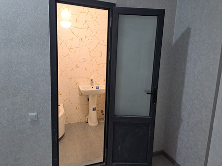 Kvartira sotiladi. Vokzalda joylashgan. 8 qavat