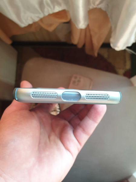 Чехол на iPhone 11