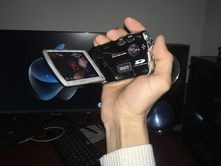 Sony video kamera sotiladi