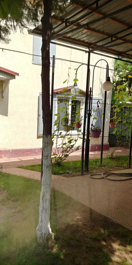 Продается своя дача. Заходи живи.