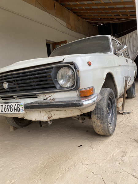 Gaz 2410 sotiladi