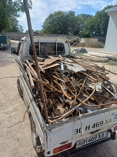 3000 Sum Metalalom Metal Olamiz. Chugun stal temir har xil metalolom