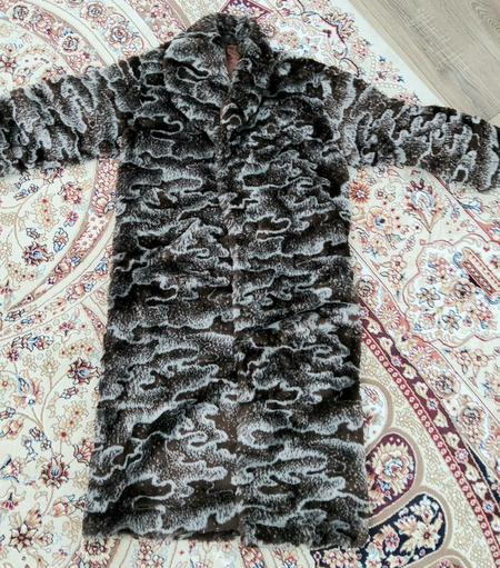 Продаётся теплая зимняя шуба