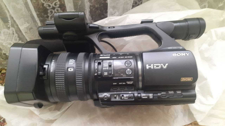 HVR-Z5 видеокамера HDV 3CMOS 1/3 Яхши Холатда