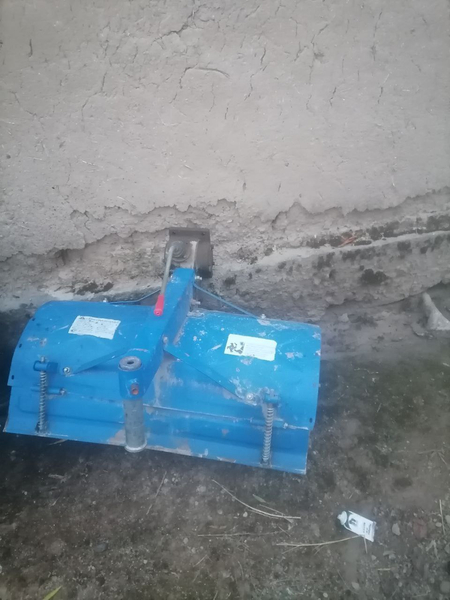 Motoblok sotiladi