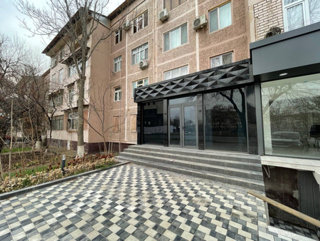 Продается нежилое помещение вдоль дороги 101м2 - Самарканд дарвоза