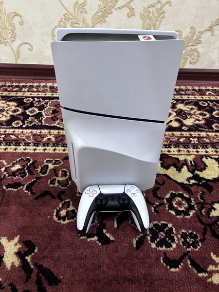 PlayStation 5 With one Dual Sense controller and one game