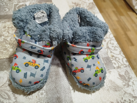 Продаются детская обувь