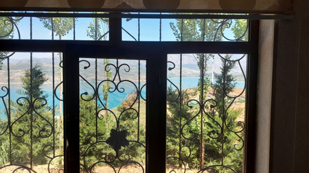 Dacha arenda peramidani tepasida manzarasi juda chiroyli.