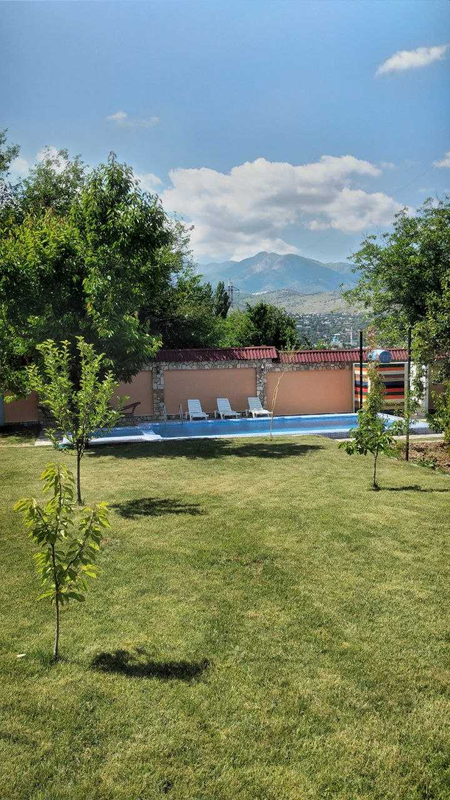 Oilaviy dam olish uchun DACHA. (Bochkadan piyoda 10 daqiqalik yo’l)