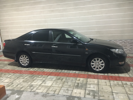 Toyota camry 35 srochna sotiladi