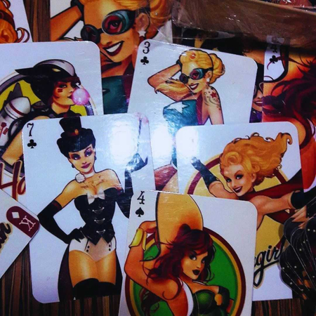 Шикарные игральные карты DC Bombshells!!