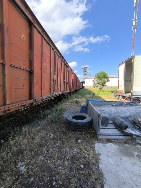 Продается территория под производство или склад.