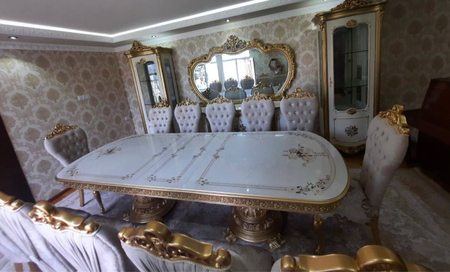 Продается стол и стулья отличного качество