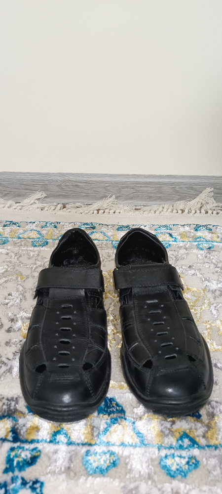 Продаются кожаные туфли.