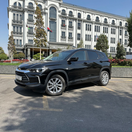Tracker 23 год 16000 пробег . LTZ (2 поз)