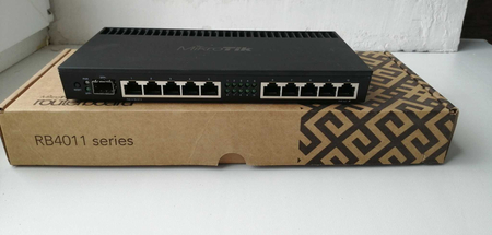 MikroTik  RB4011IGS+RM