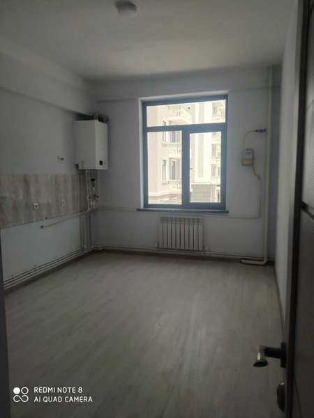 Asaka cityda 3 xonali kvartira srochno arzonga sotiladi.
