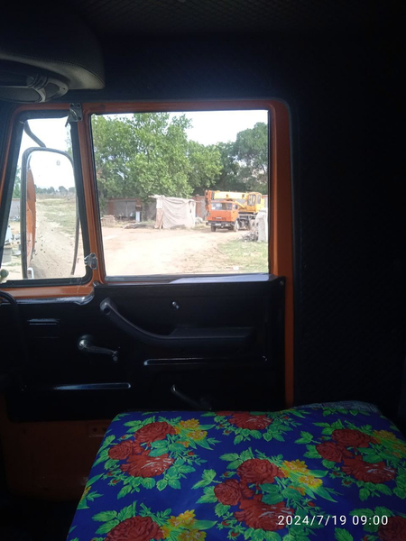 Kamaz samasval srochna sotiladi