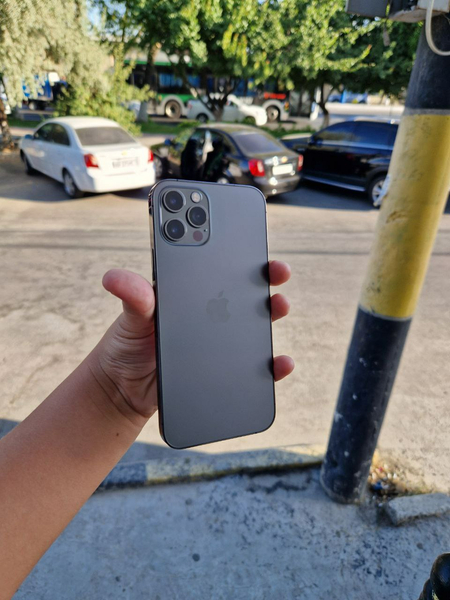 iPhone 12 pro KH/A