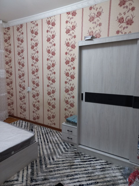 Юнусабад 17 квартал 1/3/5  350 у.е.