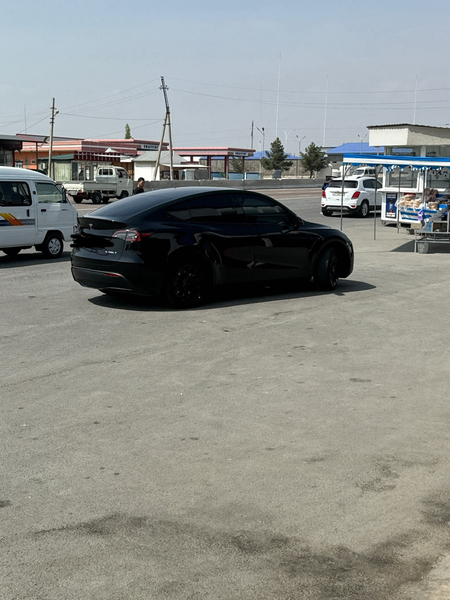Tesla Model Y, 2022.