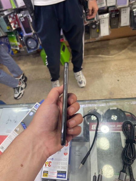 Iphone X sotiladi