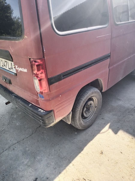 Damas rusumli avtomobil sotiladi va kiriditga xam beriladi