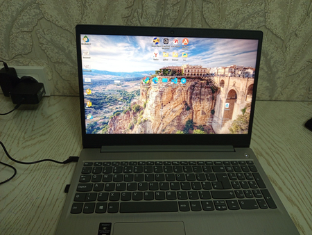 Noutbook: Lenovo