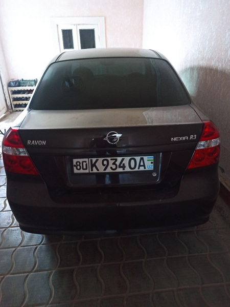 Nexia r3 sotiladi